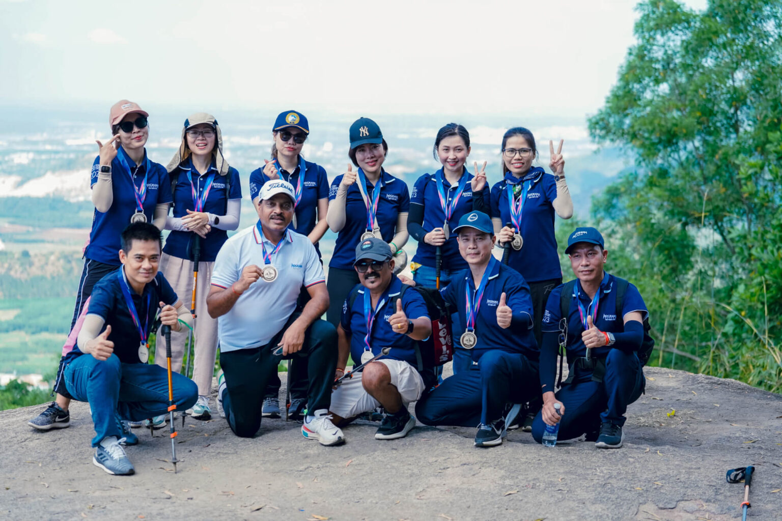 Đội ngũ lãnh đạo Indorama Ventures Việt Nam chinh phục đỉnh núi cao ...
